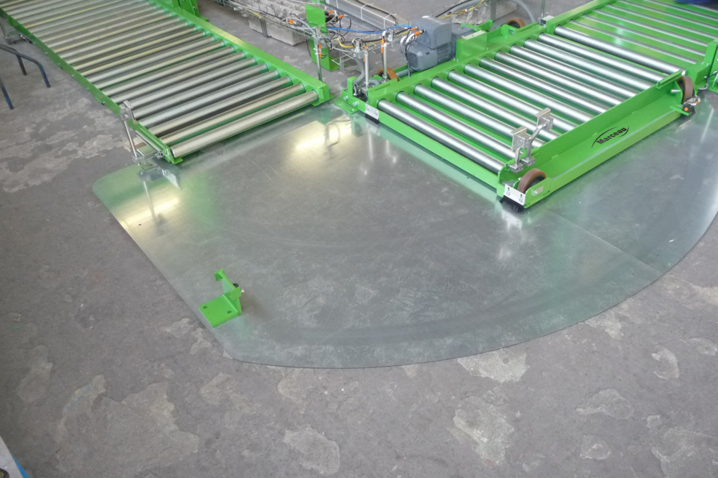 INDUSTRIAL TURNTABLE